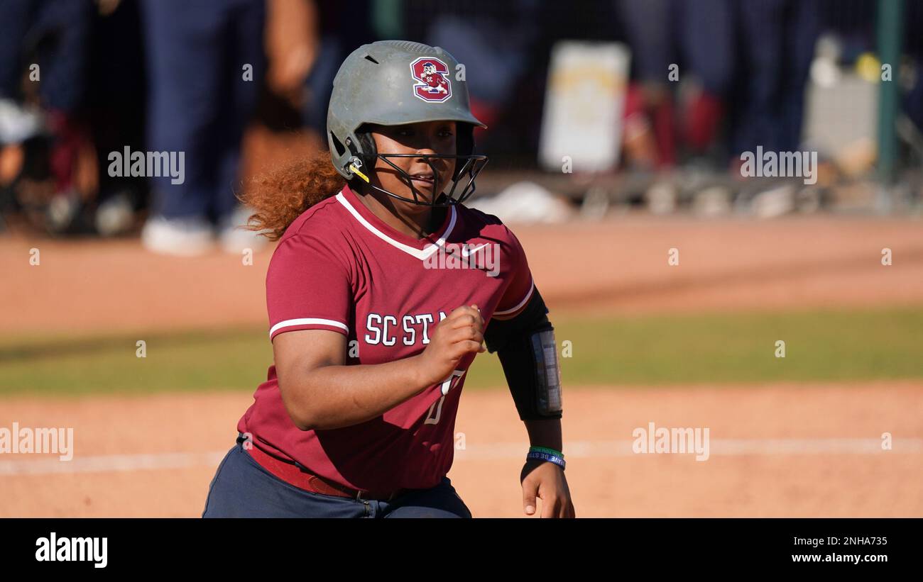 South Carolina State's Aaliyah Felder runs to first during an NCAA ...