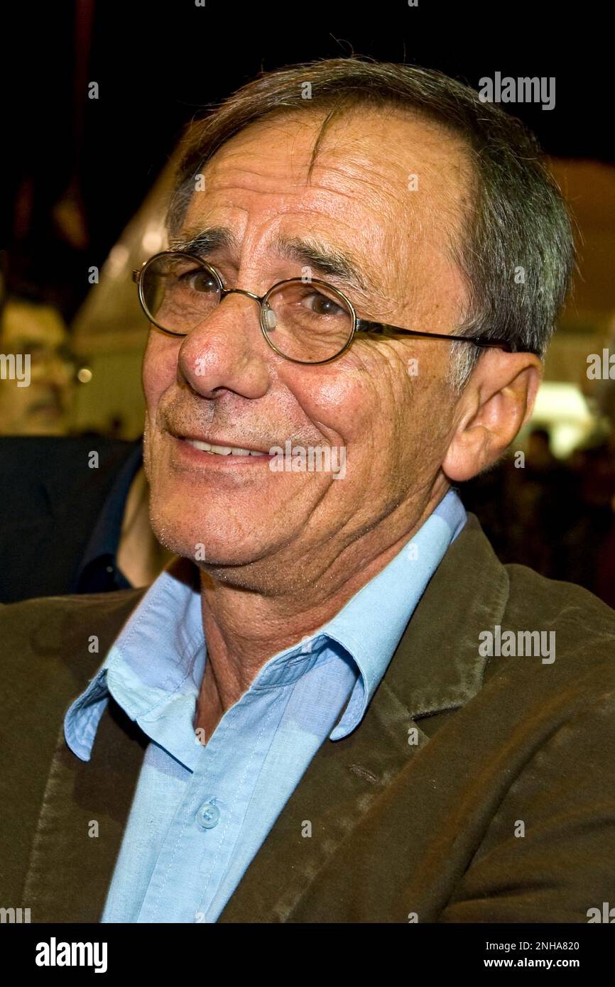 Europe concert milano hi-res stock photography and images - Alamy