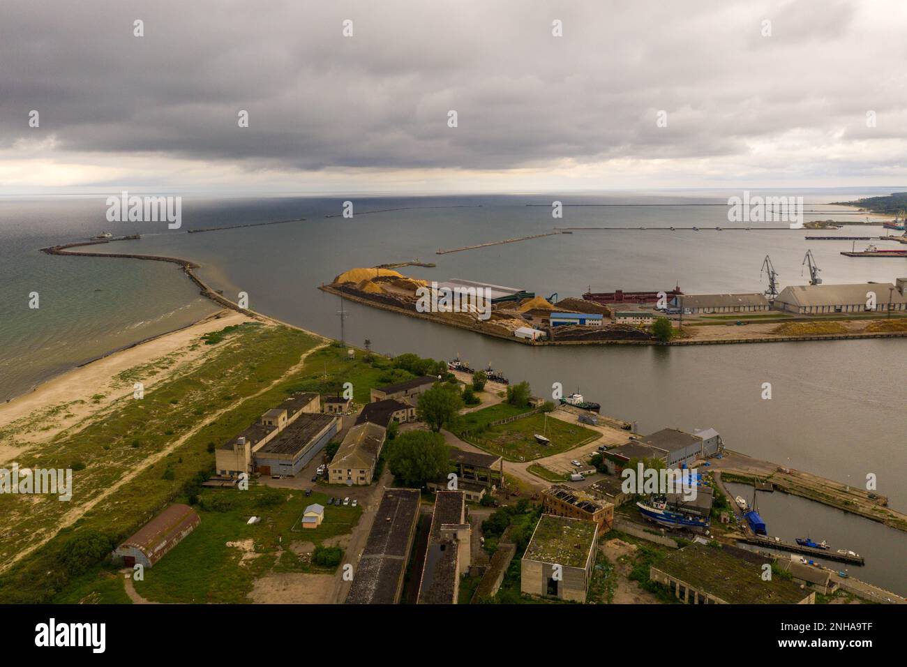 Dockyard drone photography hi-res stock photography and images - Alamy
