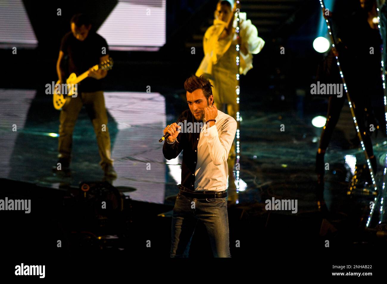 Marco mengoni 2010 hi-res stock photography and images - Alamy