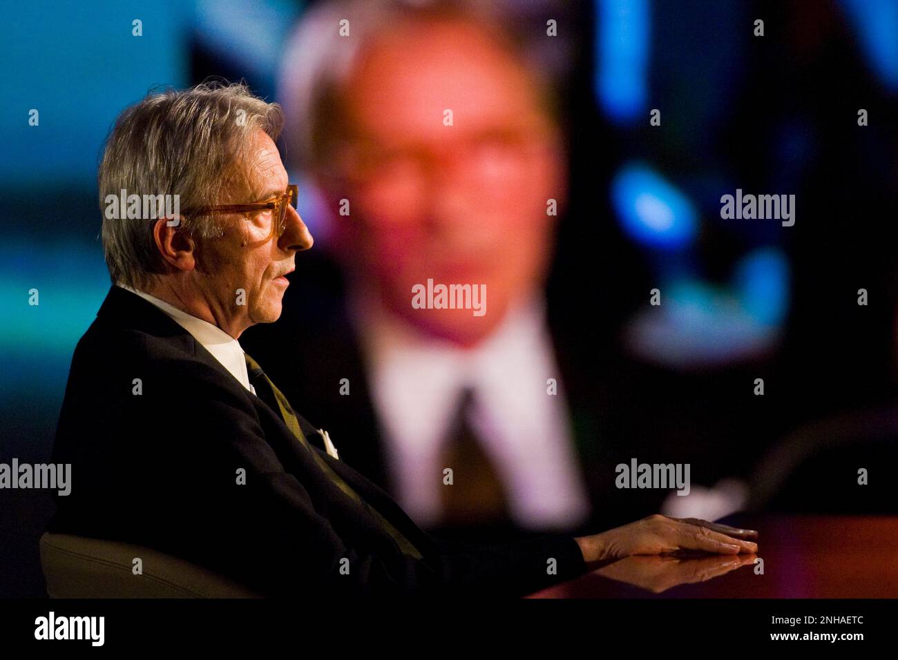 Italian journalist feltri hi-res stock photography and images - Alamy