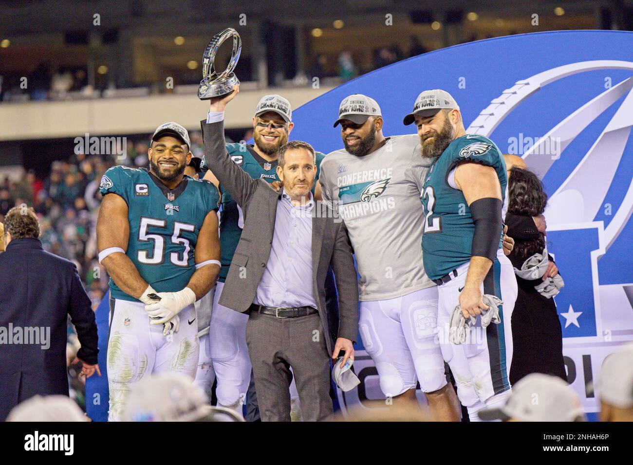 PHILADELPHIA, PA - JANUARY 29: Philadelphia Eagles General Manger Howie ...