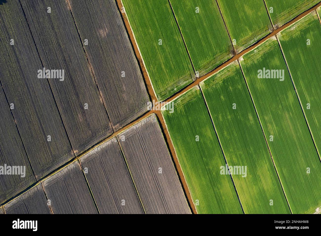 Aerial fields shapes hi-res stock photography and images - Alamy