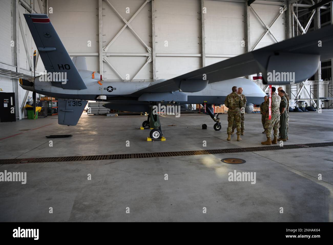 MARINE CORPS AIR STATION KANEOHE BAY, Hawaii (July 28, 2022) Leaders ...