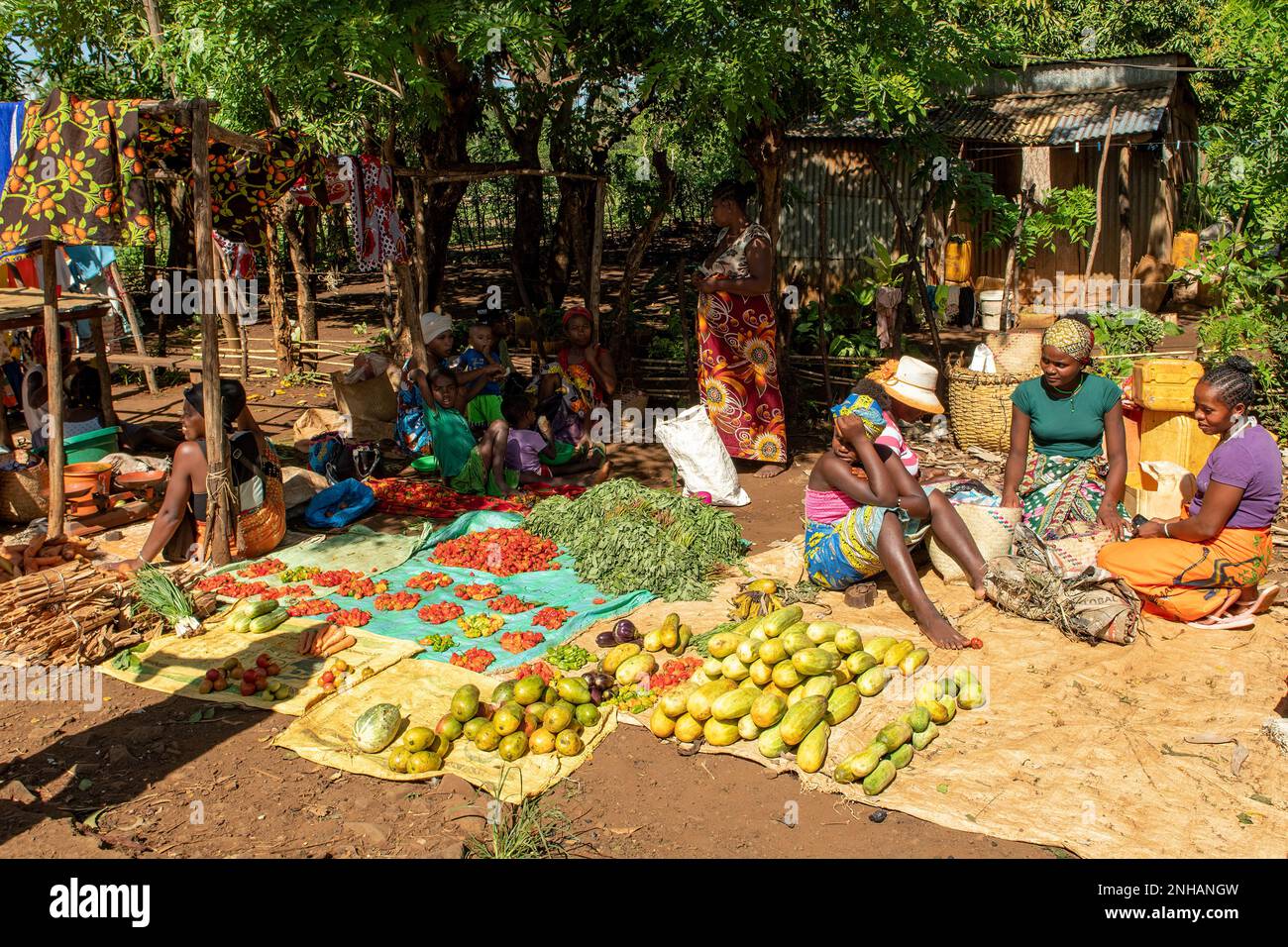 Street Market in Anamakia, Madagascar Stock Photo - Alamy