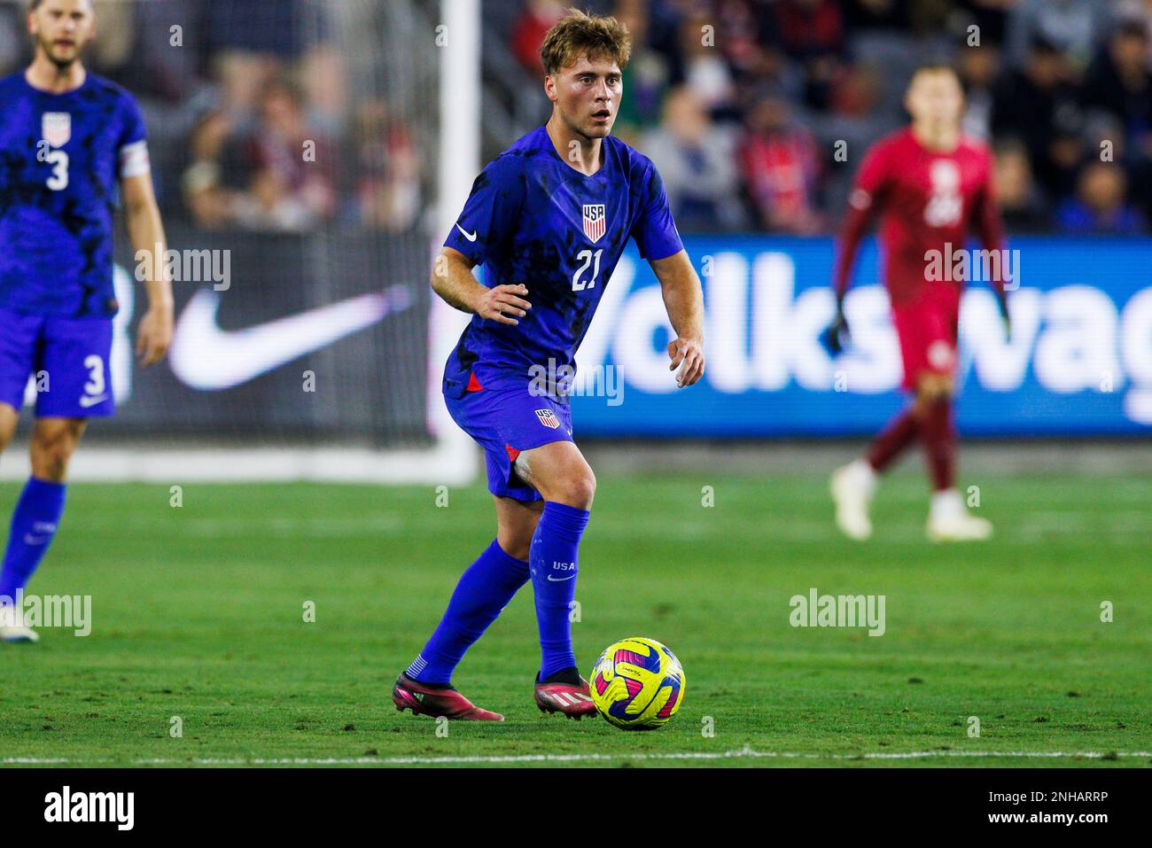 LOS ANGELES, CA - JANUARY 25: USA forward Aidan Morris (21) during the ...