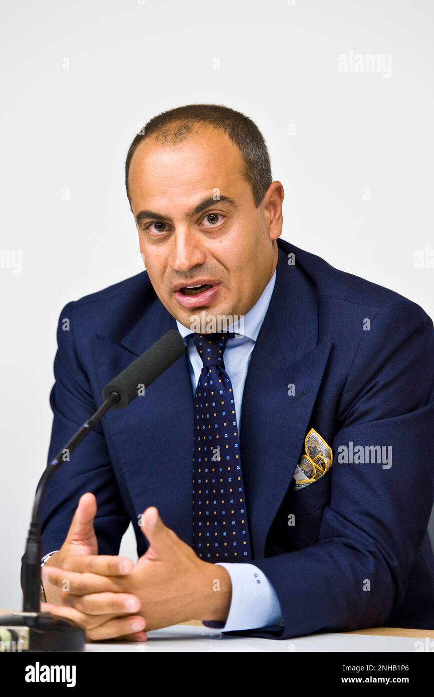 The anchorman Gianluigi Paragone, 'L'ultima parola', press conference ...