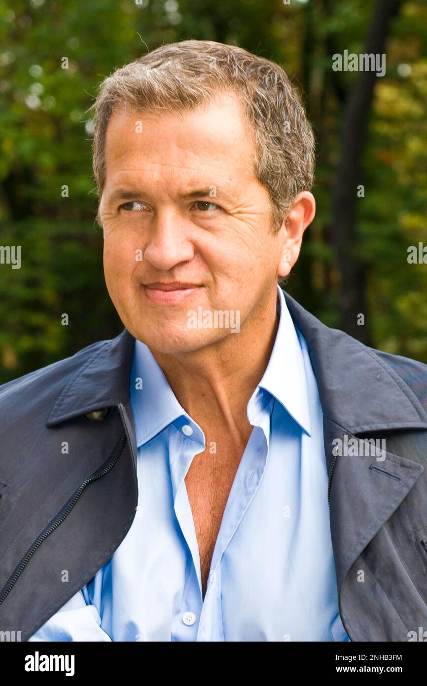 Mario Testino, Frank O. Gehry exhibition, Triennale palace, Milan ...