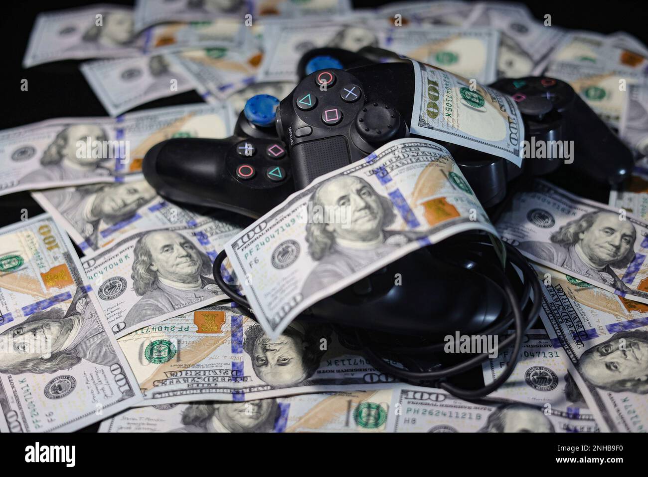 MG - Belo Horizonte - 01/26/2023 - SPORTS, DOLLAR - Dollar bills are ...