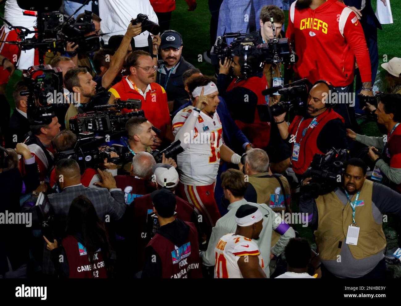 Kansas City Chiefs quarterback Patrick Mahomes (15 ) celebrates after ...