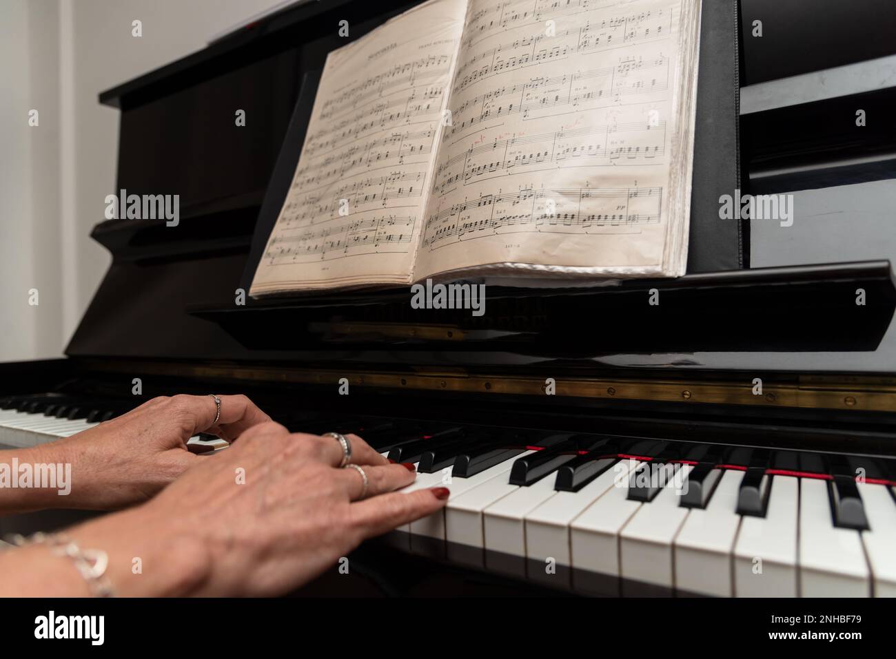 Instrumental music player hi-res stock photography and images - Alamy