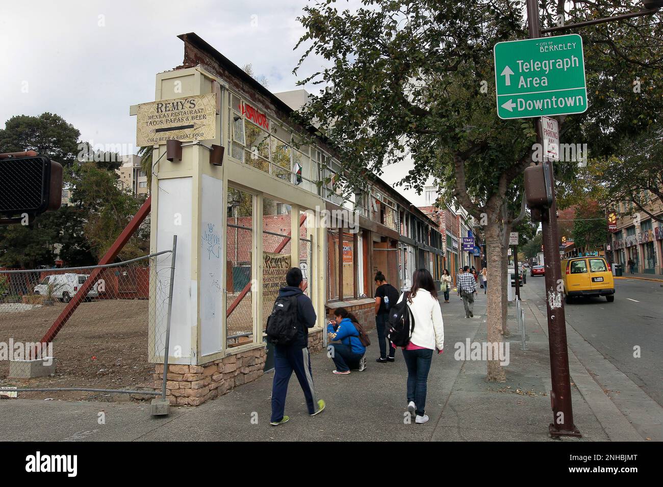 The building front is supported with large beams at the corner of ...
