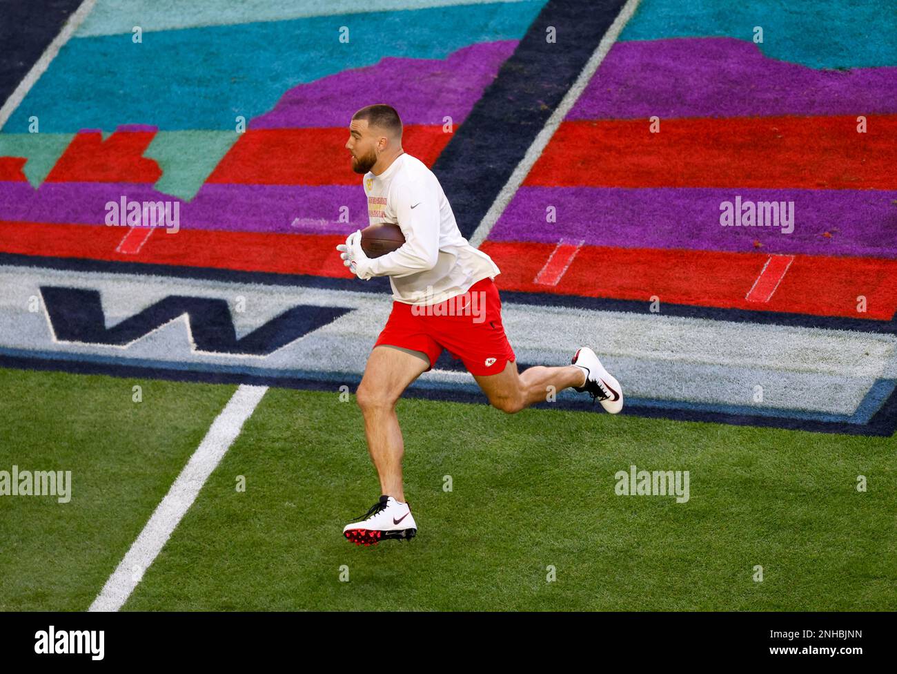 Kansas City Chiefs tight end Travis Kelce (87) makes a catch before the ...