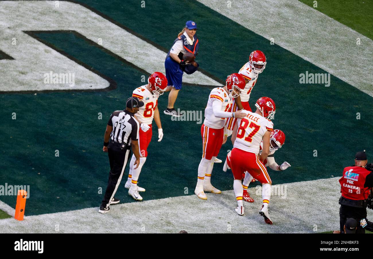 Kansas City Chiefs tight end Travis Kelce (87) celebrates after making ...