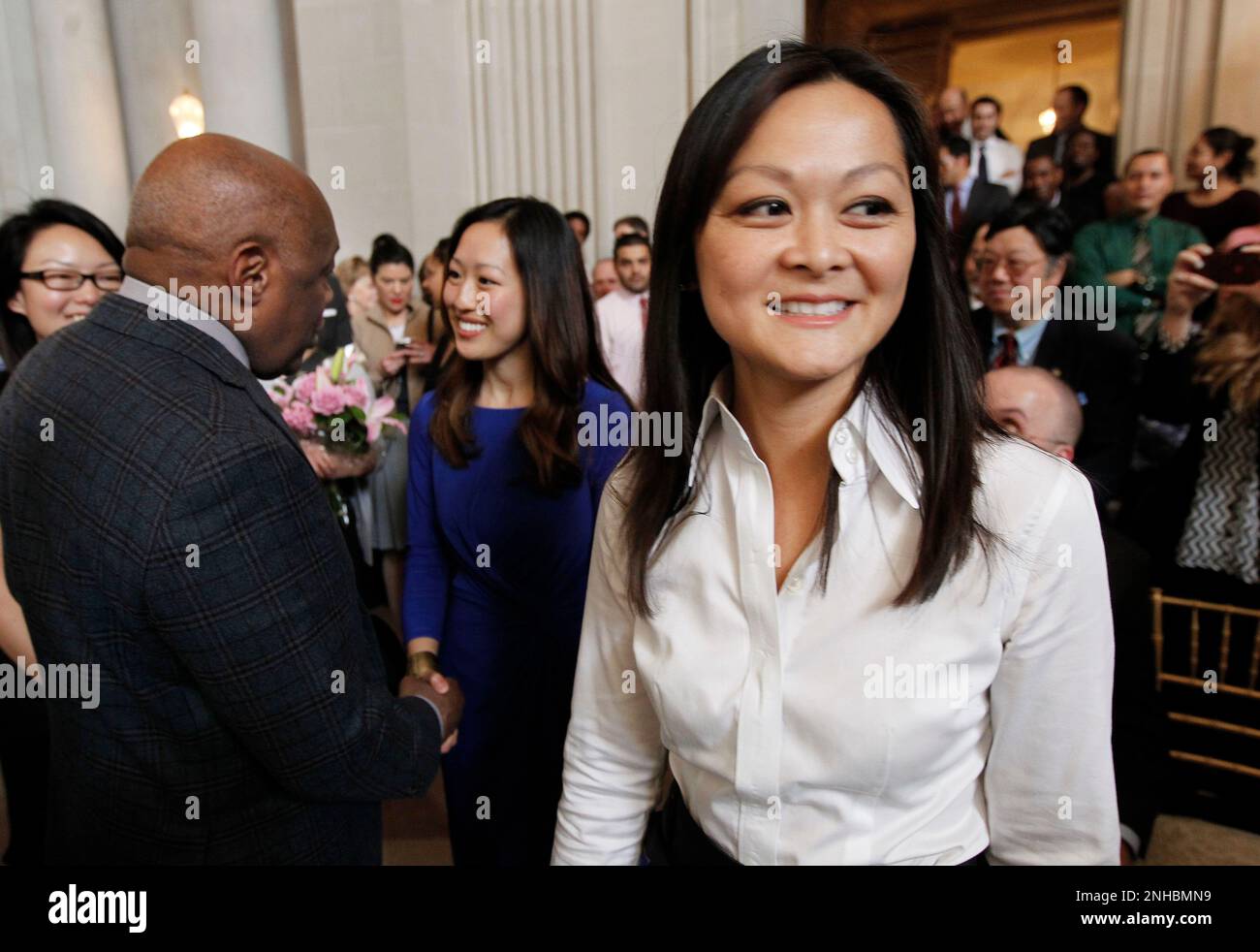 Former Mayor Willie Brown, (left) greets the soon to be new city ...