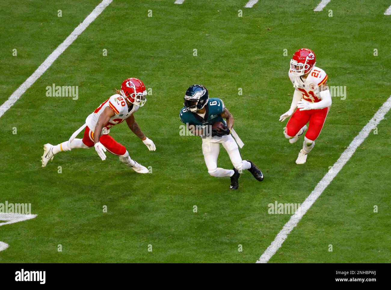 Philadelphia Eagles wide receiver DeVonta Smith (6) makes a catch ...