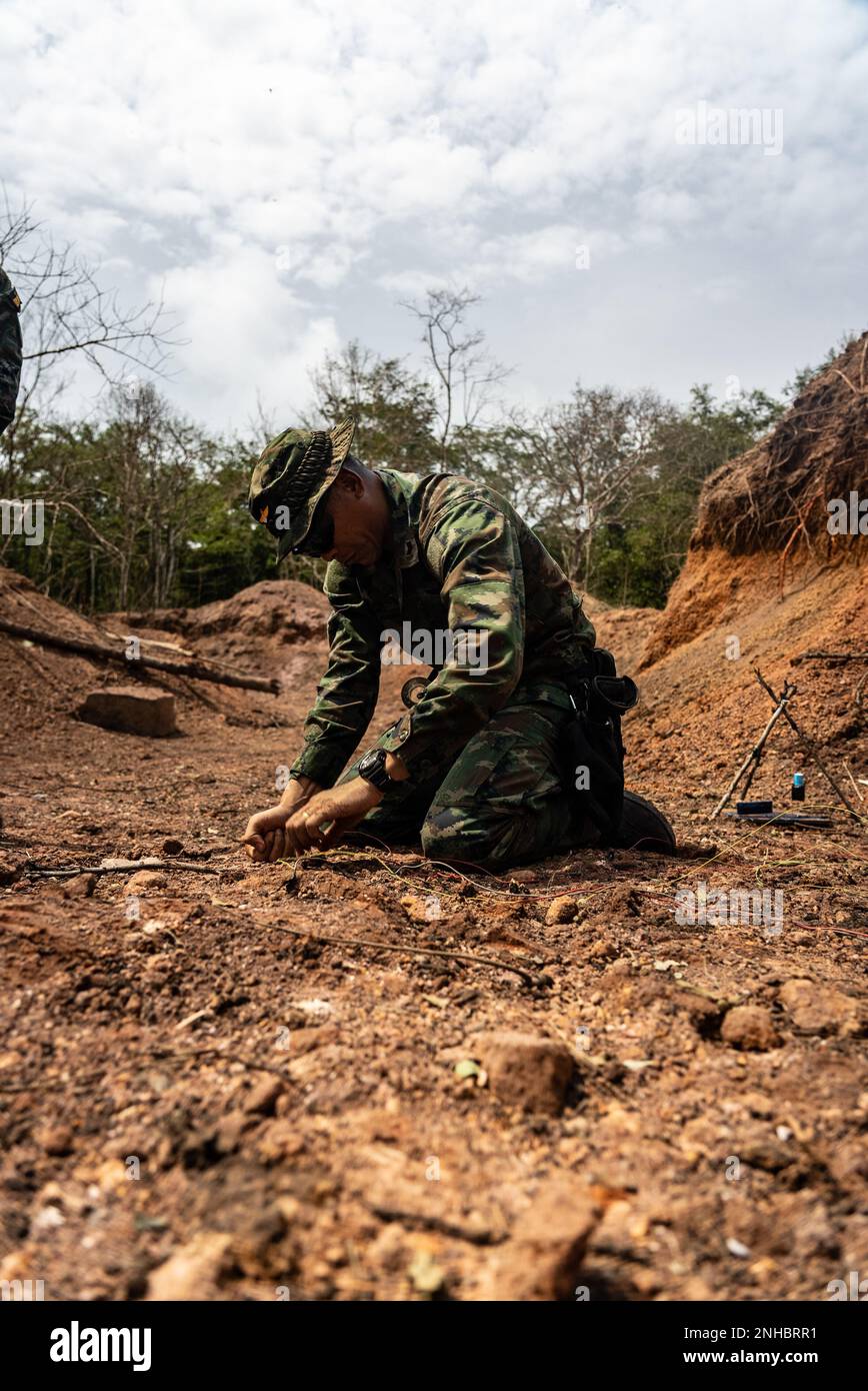 Royal Thai Marine Corps PO1 Weerawat Suwannakorn, a Thailand Mine ...