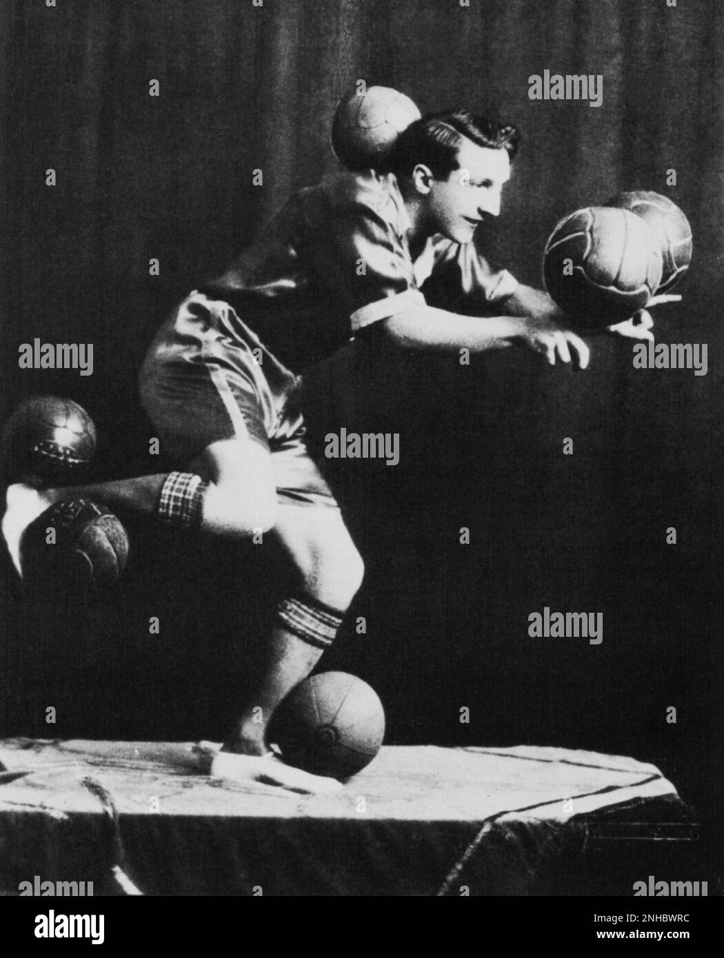 The italian juggler ENRICO RASTELLI ( 1896 - 1931 ) - GIOCOLIERE ...