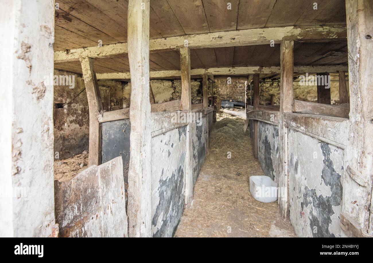 Stalls inside yorkshire hay barn hi-res stock photography and images ...