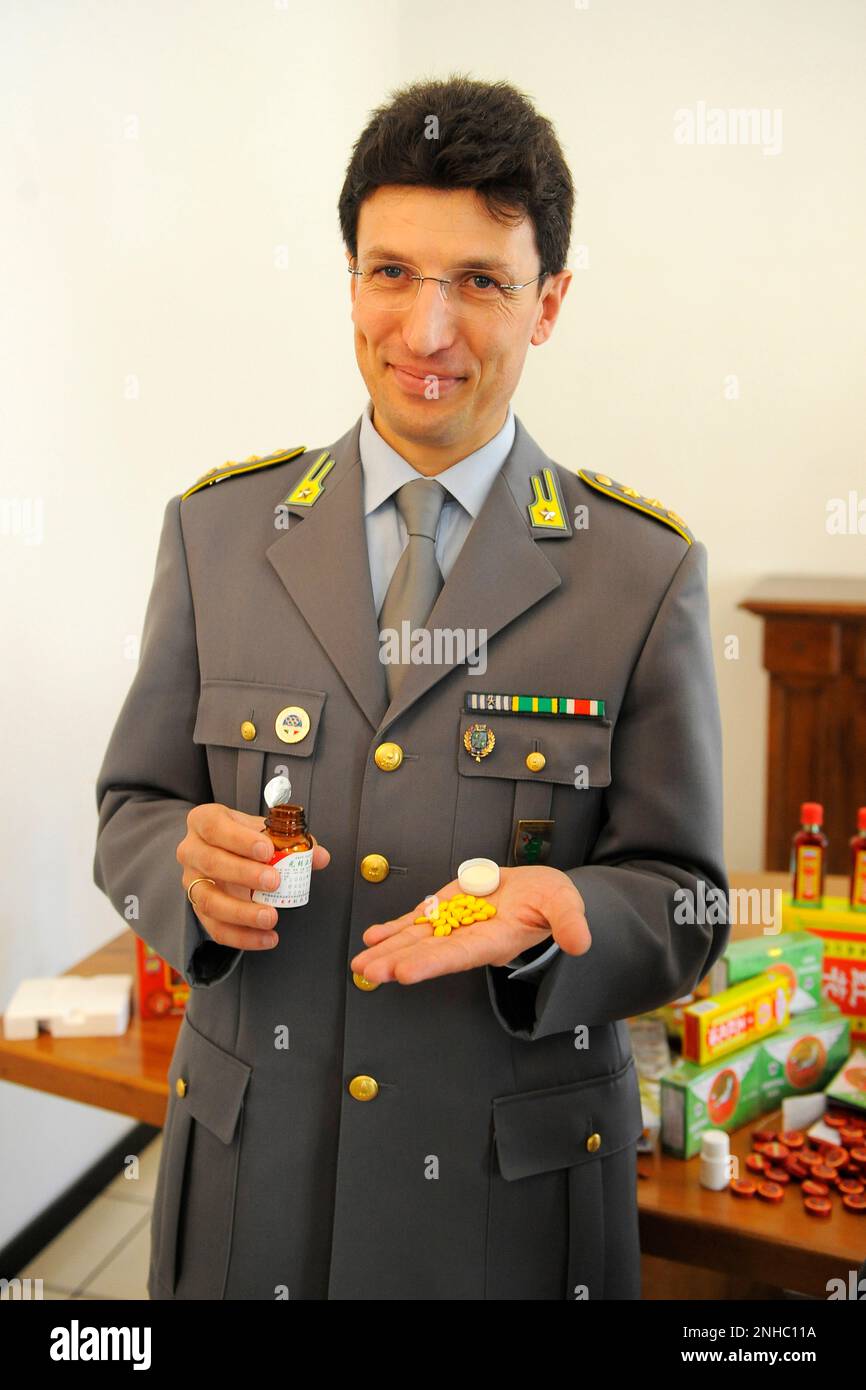 Guardia di finanza hi-res stock photography and images - Alamy