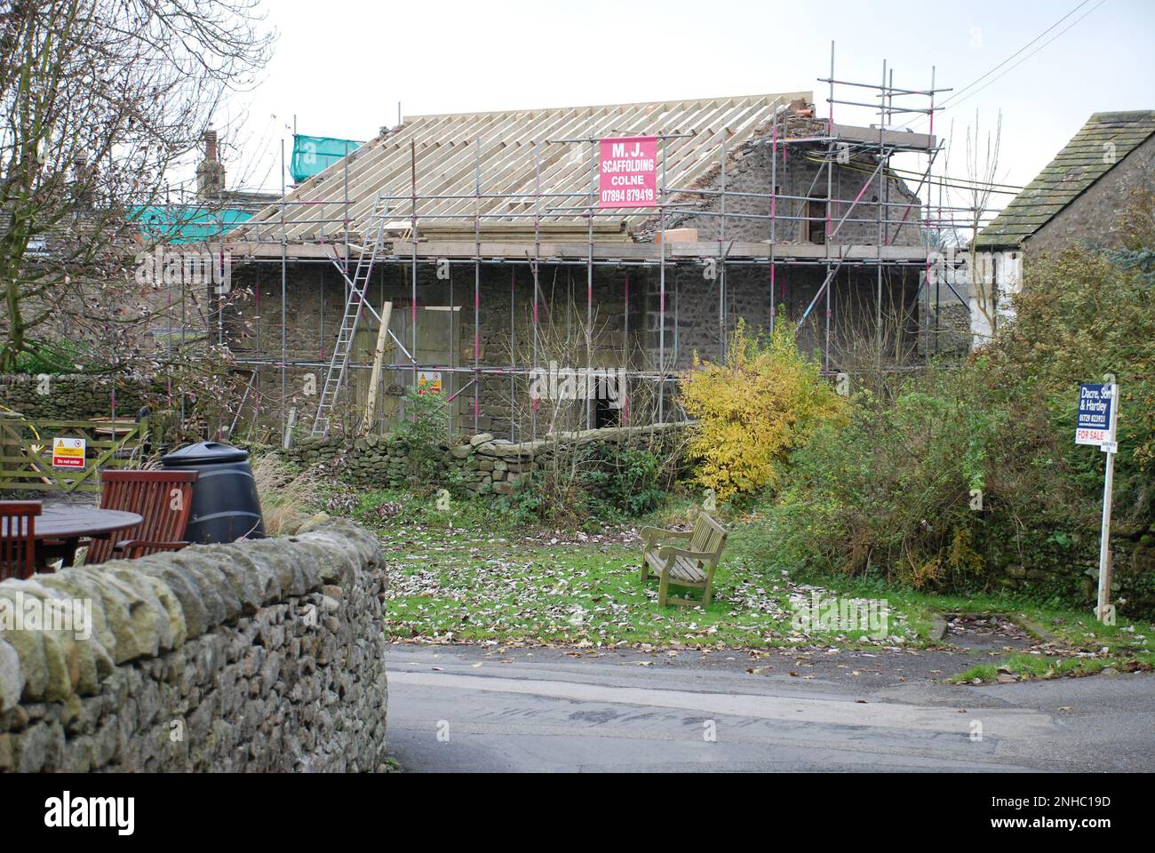 Barn restoration hi-res stock photography and images - Alamy