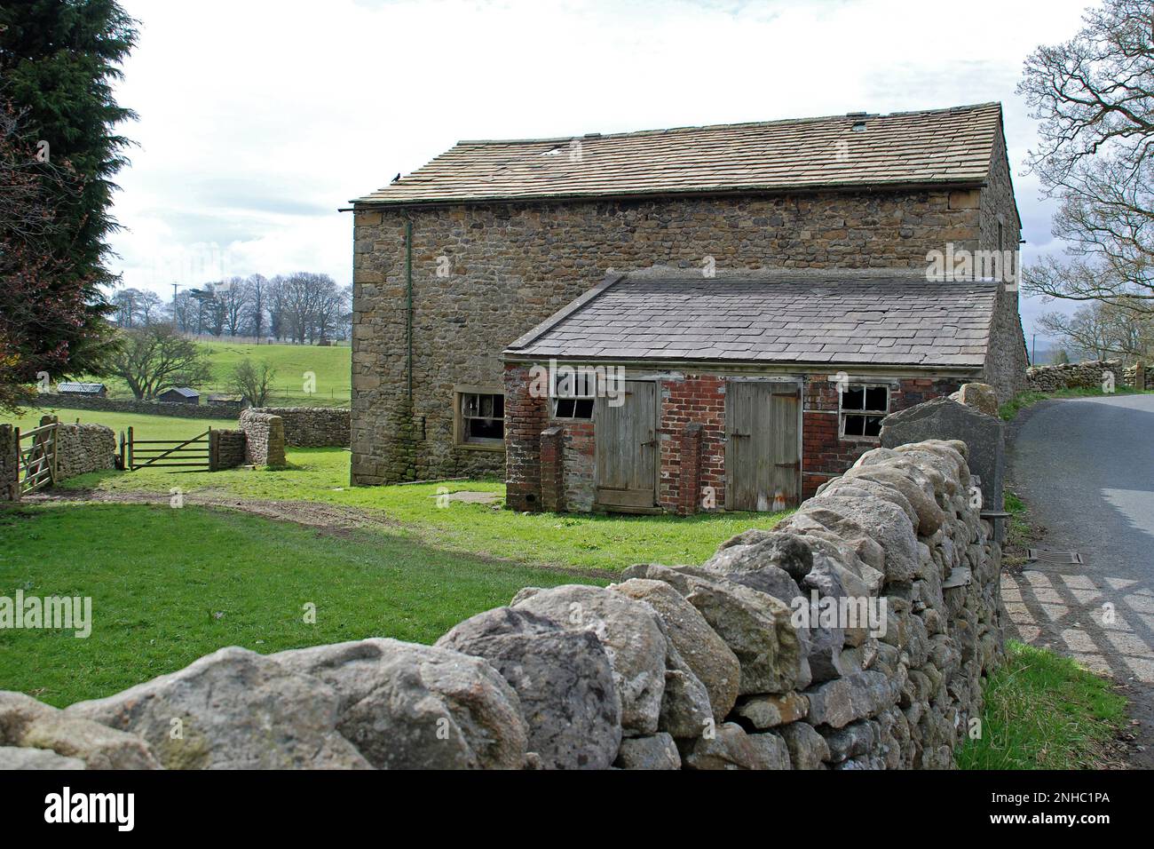 Stalls inside yorkshire hay barn hi-res stock photography and images ...