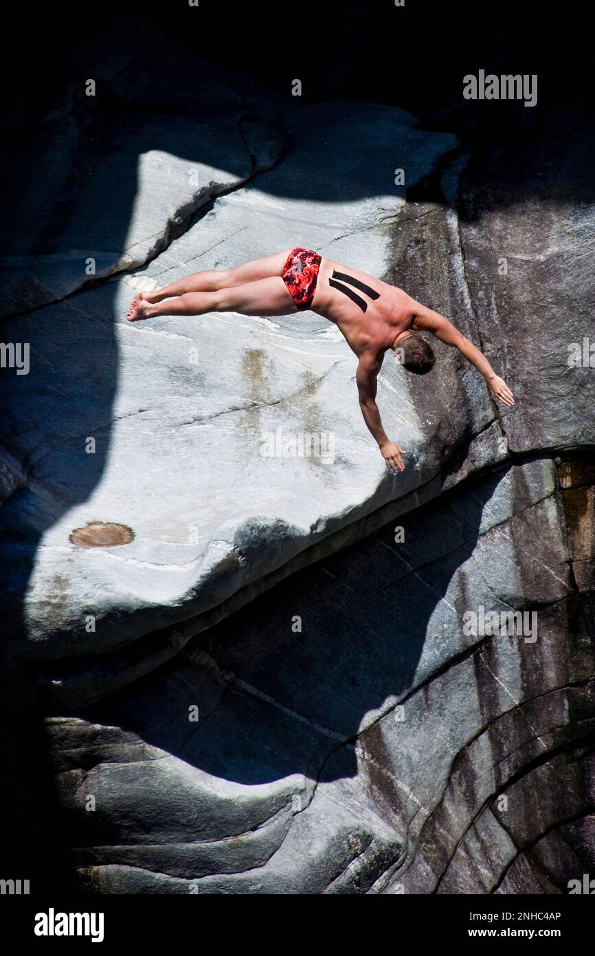 Switzerland, Maggia Valley, Ponte Brolla, Cliff Diving Stock Photo - Alamy