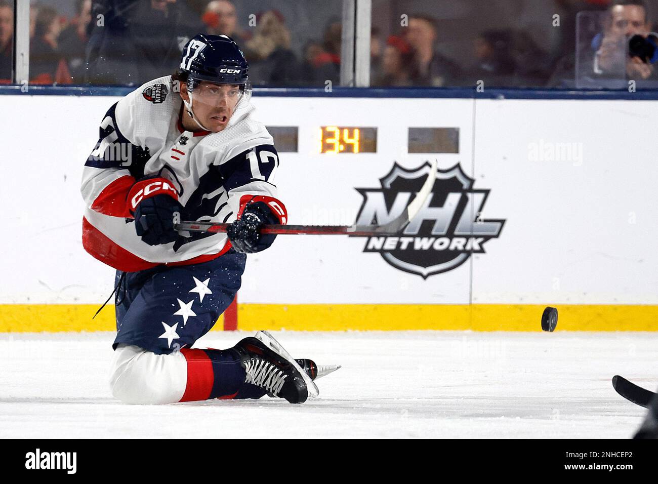 Washington Capitals' Dylan Strome (17) passes the puck against the ...
