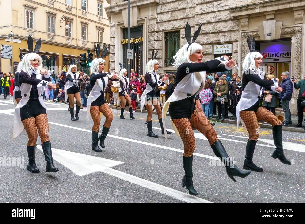 Playboy dancers hi-res stock photography and images - Alamy