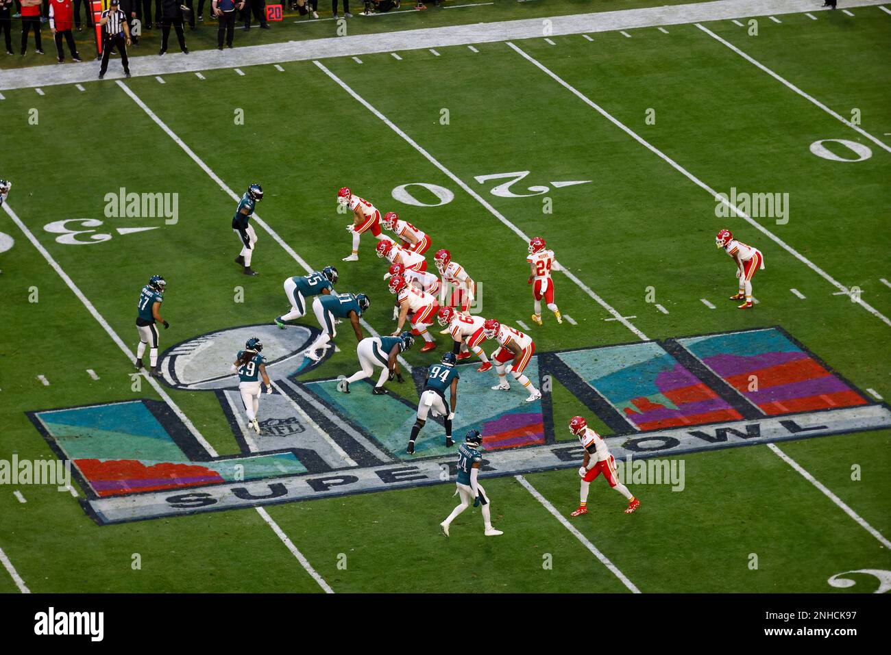 Kansas City Chiefs quarterback Patrick Mahomes (15) prepares to hike ...
