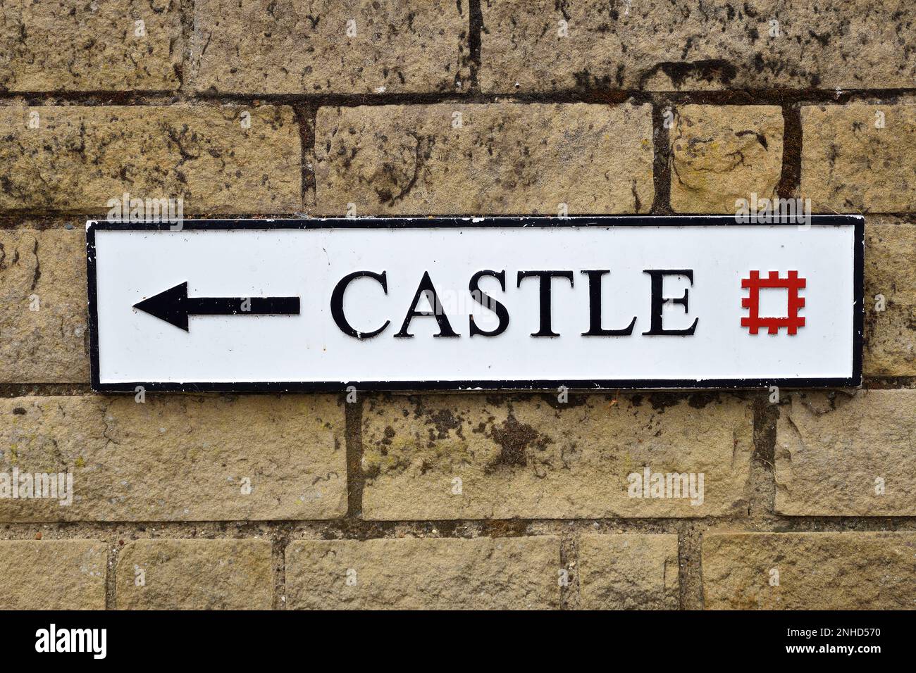 Barnard castle town sign hi-res stock photography and images - Alamy