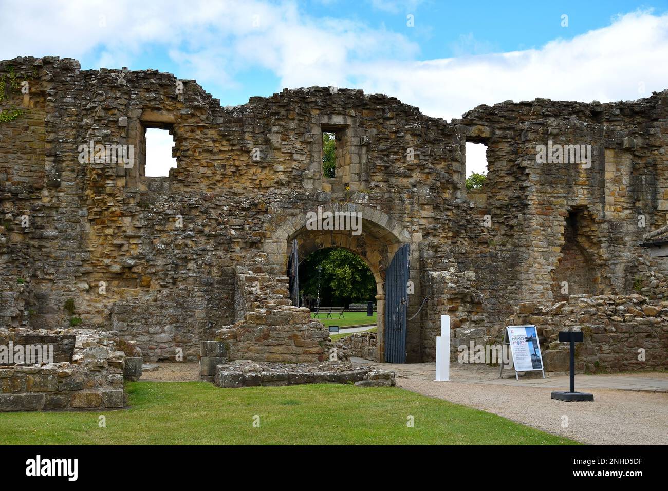 Barnard castle sign hi-res stock photography and images - Alamy