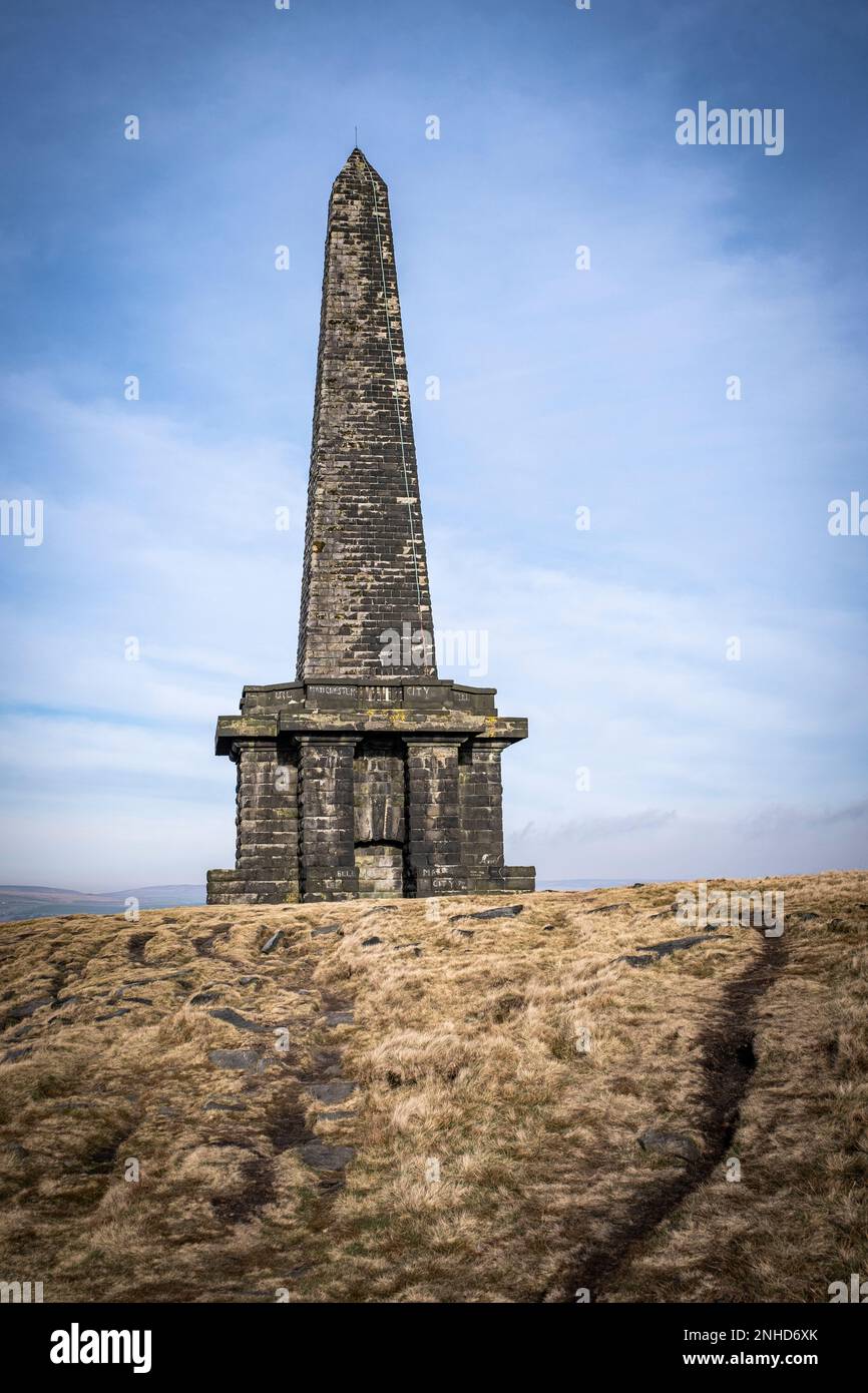 Stoodley Pike on the Pennine way, Calderdale Stock Photo - Alamy