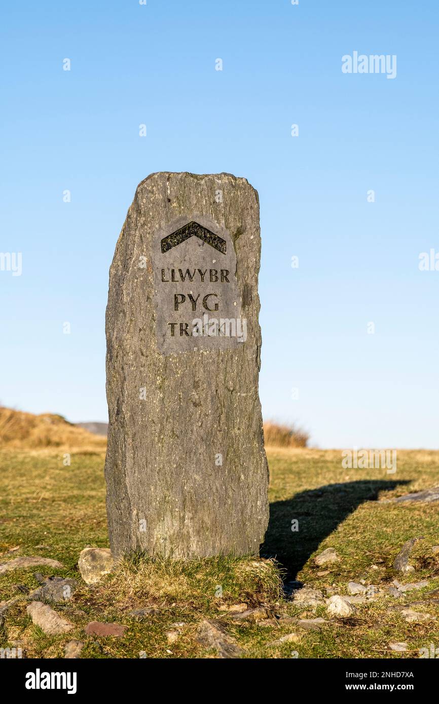 Snowdon Pyg Track Sign, Snowdonia National Park Stock Photo - Alamy