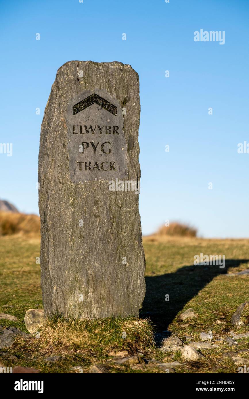 Snowdon Pyg Track Sign, Snowdonia National Park Stock Photo - Alamy