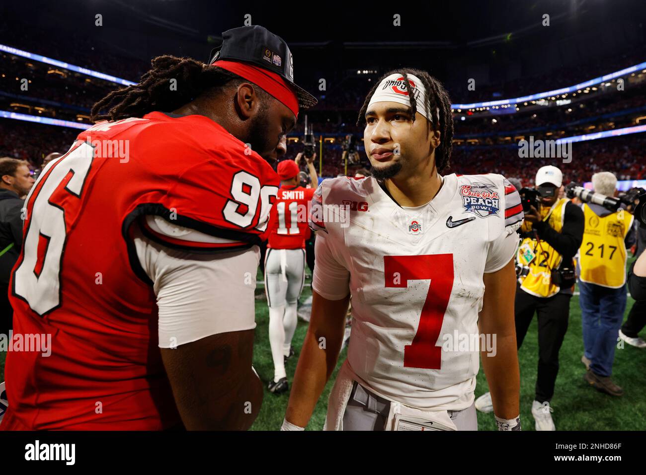 ATLANTA, GA - DECEMBER 31: Georgia Bulldogs defensive lineman Zion ...