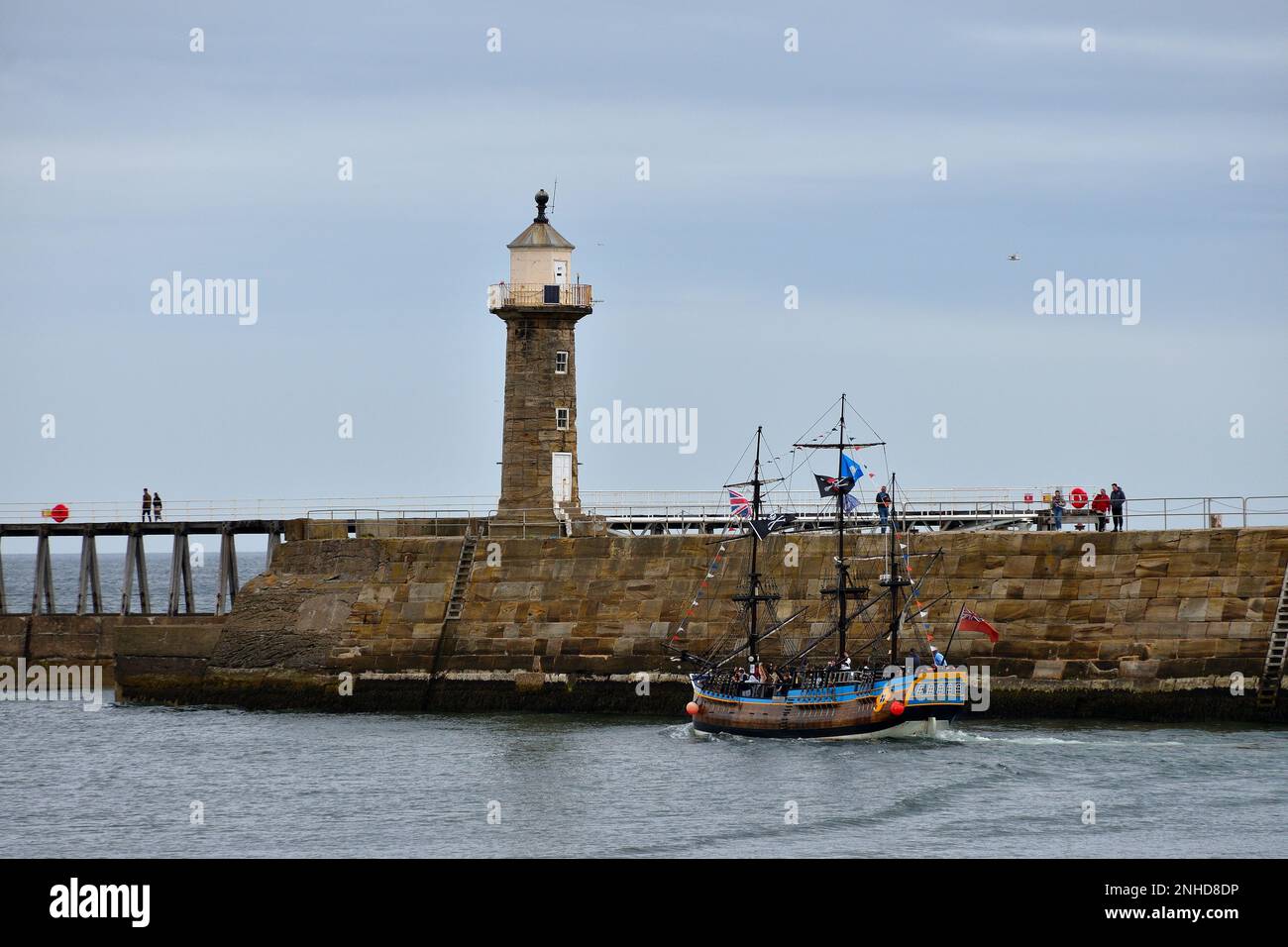 Larpool whitby hi-res stock photography and images - Alamy
