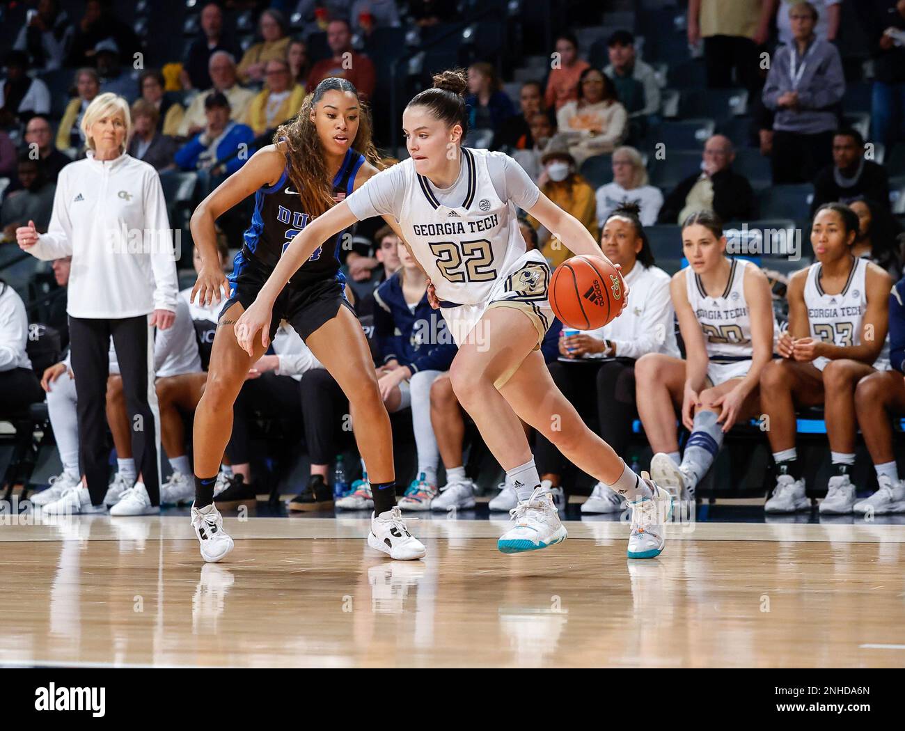 January 15, 2023: Georgia Tech's Ines Noguero (22) controls the ball ...