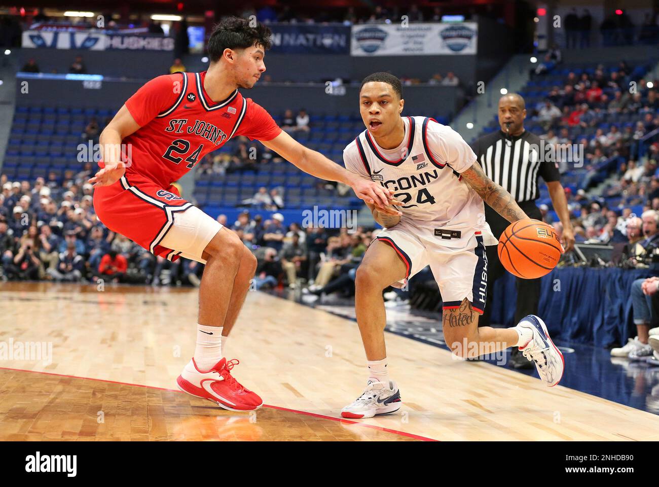 HARTFORD, CT - JANUARY 15: UConn Huskies guard Jordan Hawkins (24) and ...