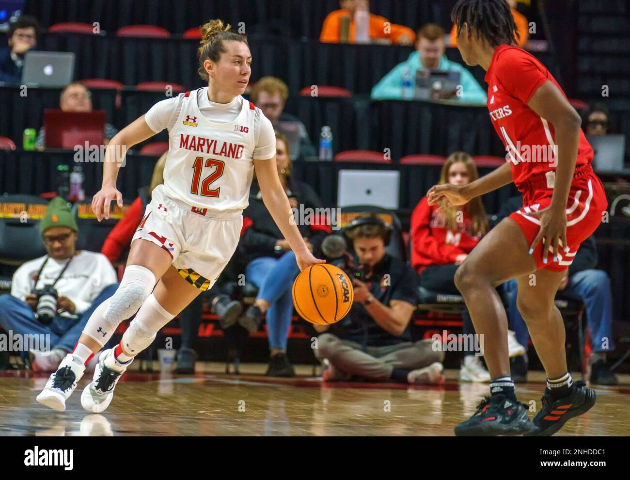 COLLEGE PARK, MD - JANUARY 15: Maryland Terrapins guard Elisa Pinzan ...