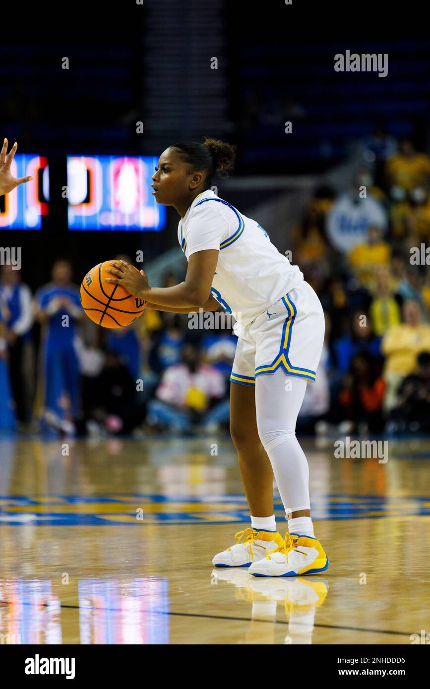 LOS ANGELES, CA - JANUARY 13: UCLA Bruins guard Londynn Jones (3 ...