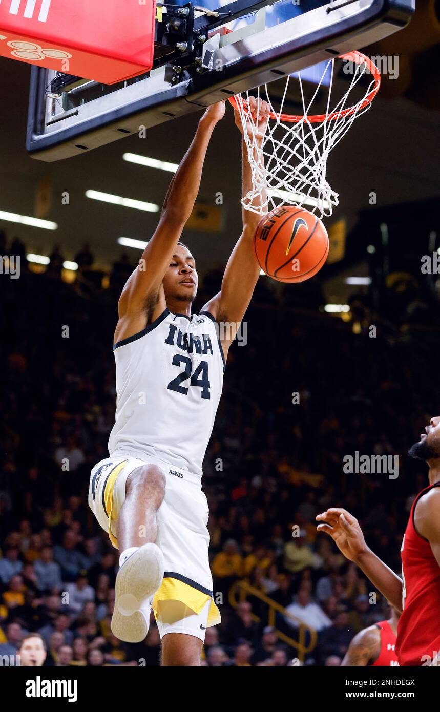 Iowa forward Kris Murray (24) dunks against Maryland during the second ...