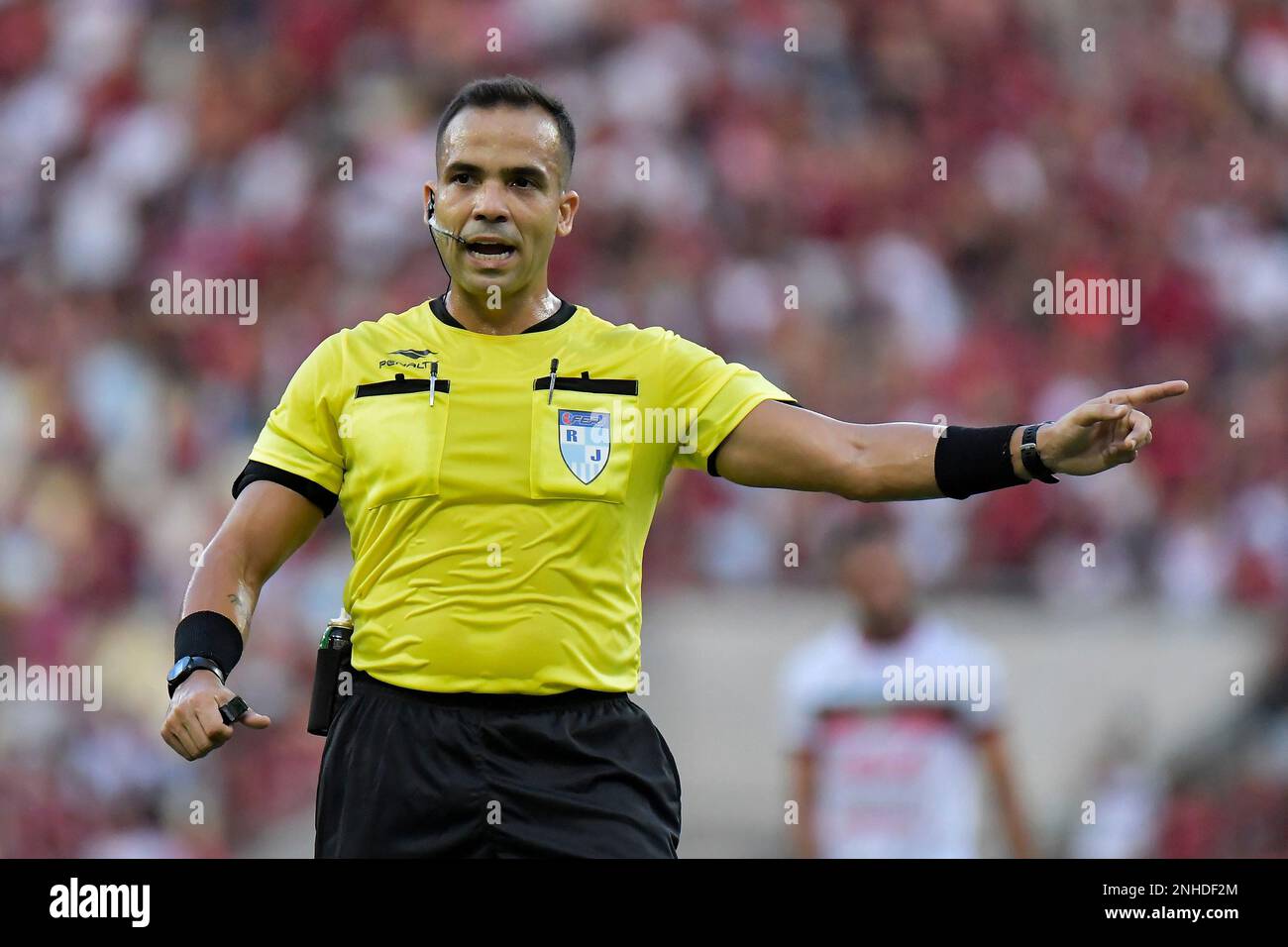 RJ - Rio de Janeiro - 01/15/2023 - CARIOCA 2023, FLAMENGO X PORTUGUESA - Referee Alex Gomes ...