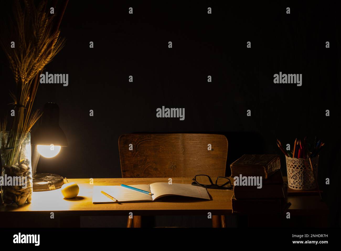 Teach desk hi-res stock photography and images - Alamy