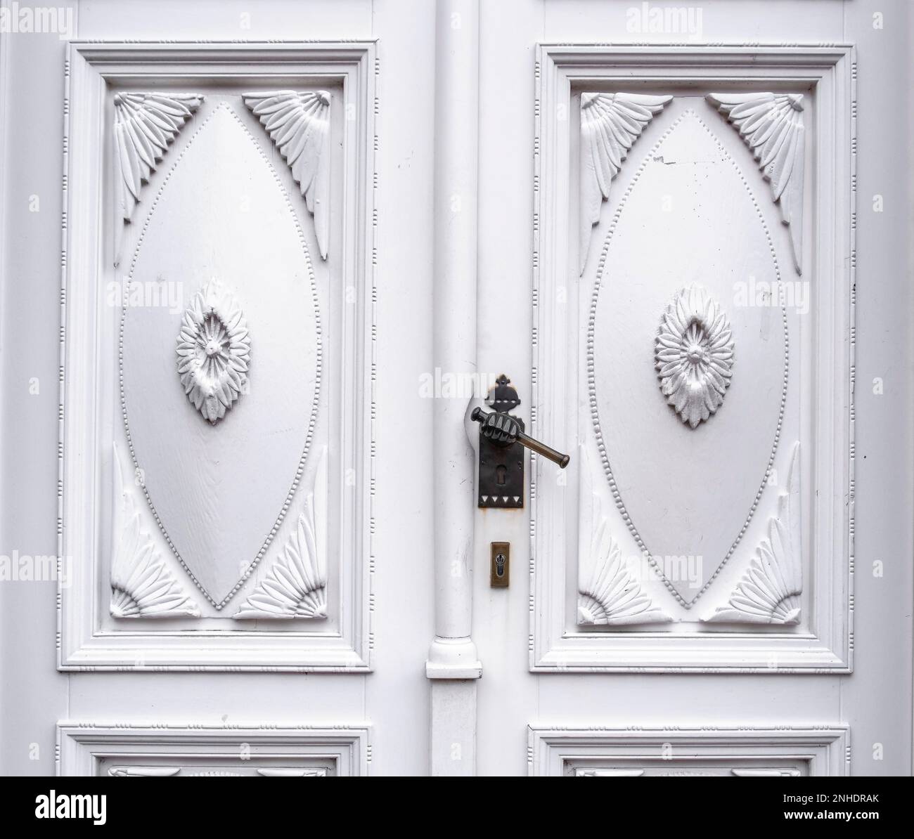 Old front door Stock Photo - Alamy