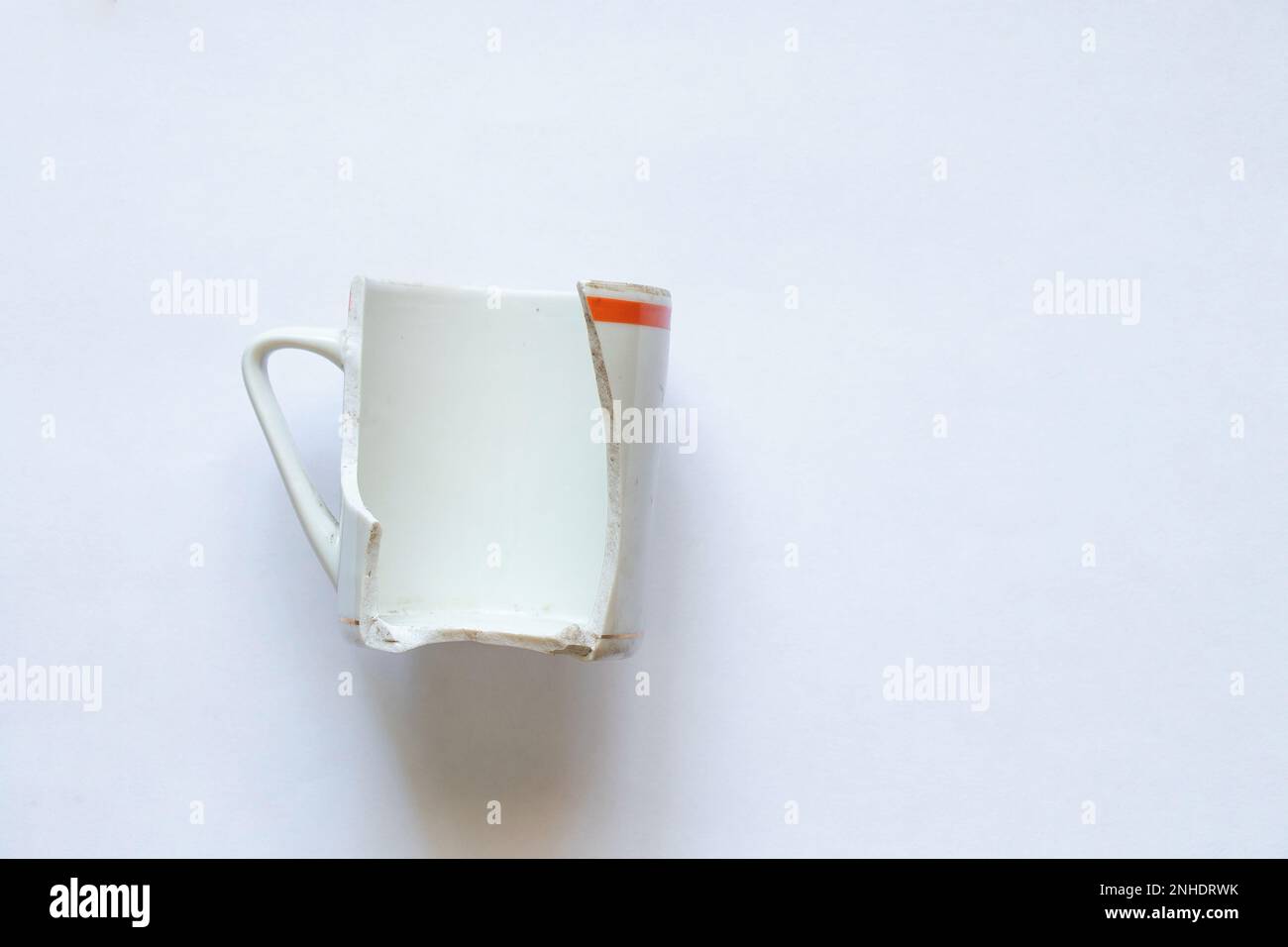 Broken coffee cup cutout hi-res stock photography and images - Alamy