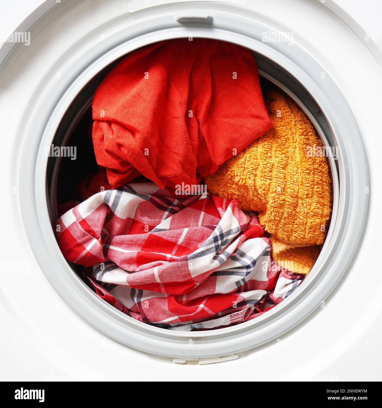 Loading washing machine hi-res stock photography and images - Alamy