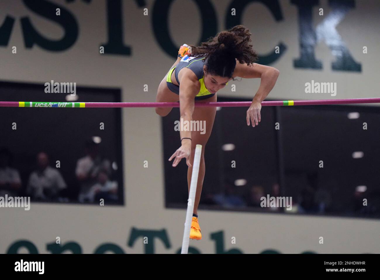 Gabi Leon places fourth in the elite women's competition at 14-6 (4.41m ...