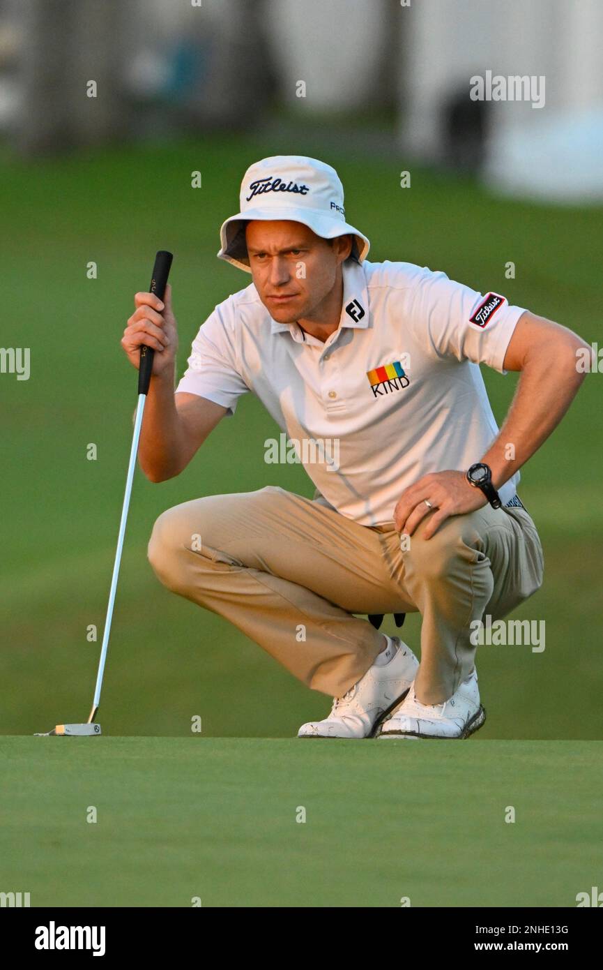 HONOLULU, HI - JANUARY 13: Peter Malnati (USA) lines up his birdie putt ...