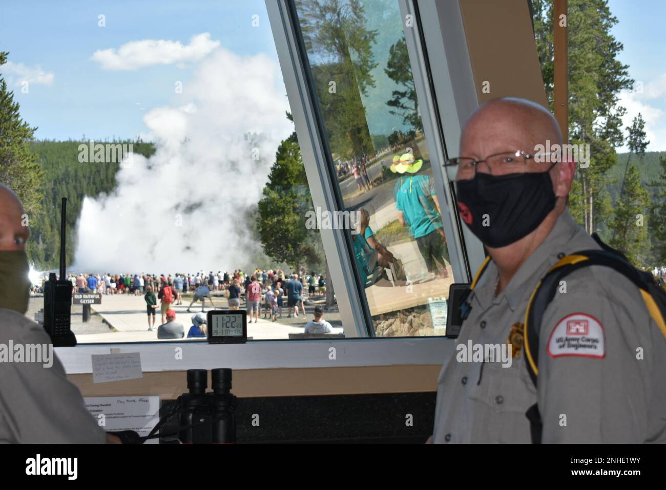 Yellowstone ranger station hi-res stock photography and images - Alamy